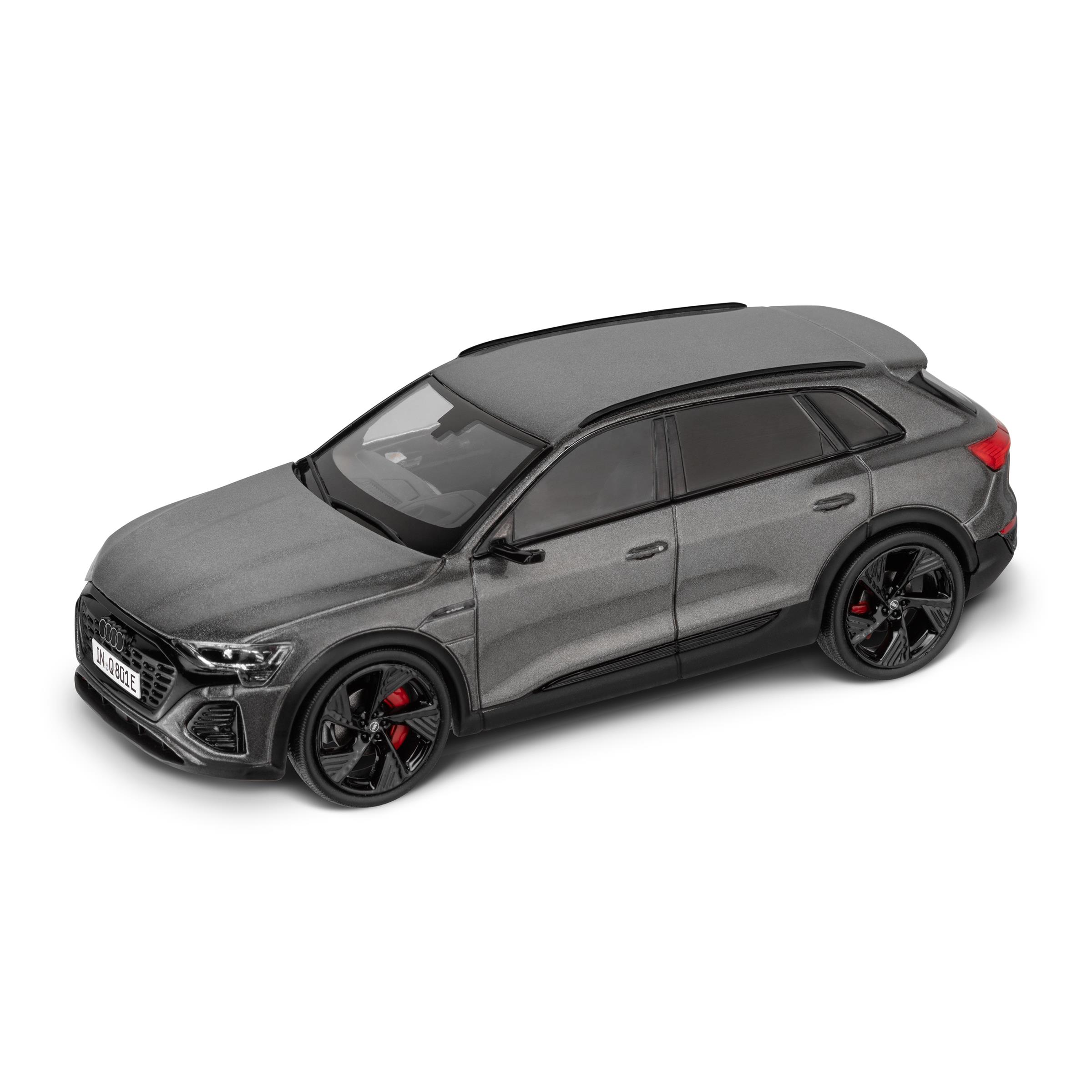 Original Audi Sport Modellauto 1:43 Miniatur Q8 e-tron Modell grau ...